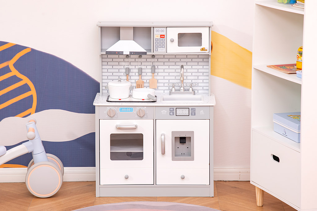A Quick Kitchen Play Cooking Set Buying Guide - Aosom